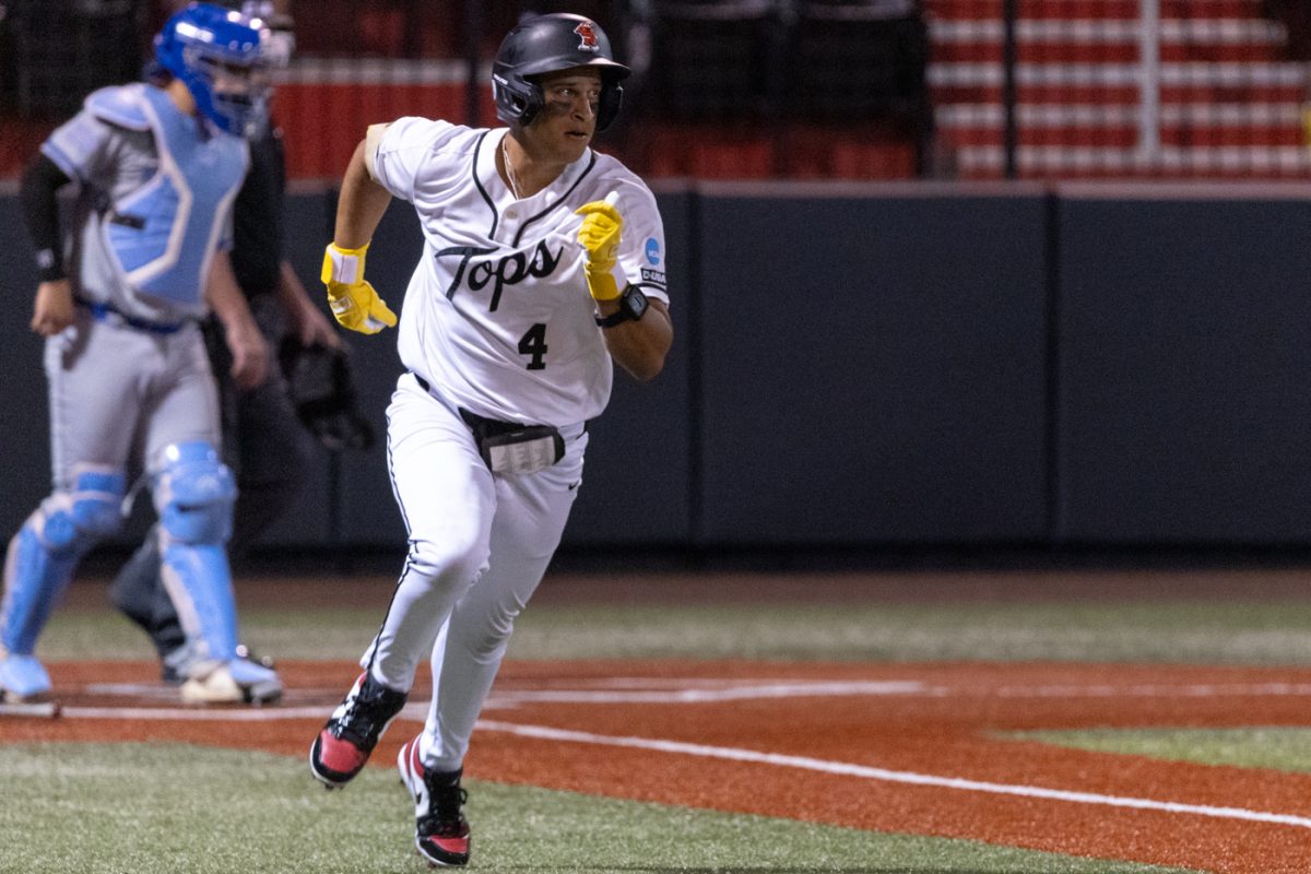 VISUALS: WKU Baseball walks off Indiana State - WKUHerald.com